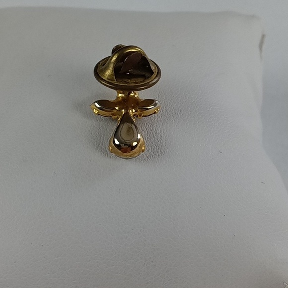 Ballou | Jewelry | Vintage Guardian Angel Pin | Poshmark